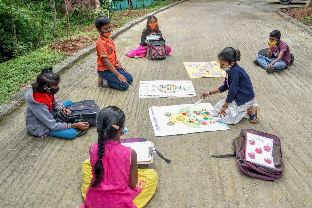 KEEPING CHILDREN ENGAGED DURING LOCKDOWN - Smile Foundation