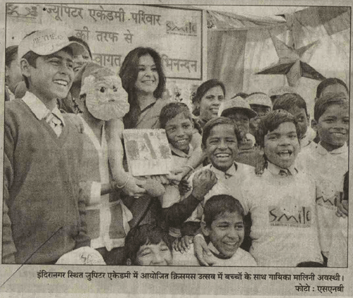 Malini Awasthi celebrating Christmas with the Children of Smile ...